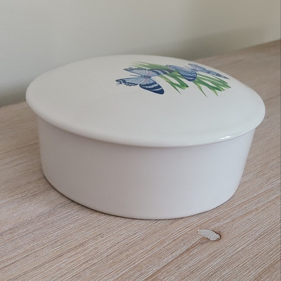 FTD, Inc. | Accents | Vintage Ftd Blue Butterfly Ceramic Trinket Box ...